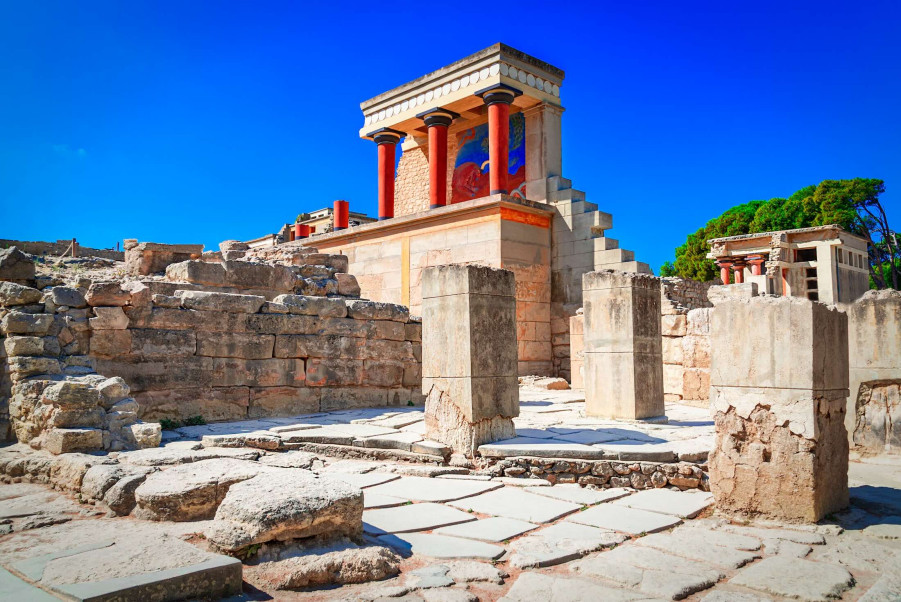 The Minoan Civilization: History, Culture, and Legacy of Ancient Crete